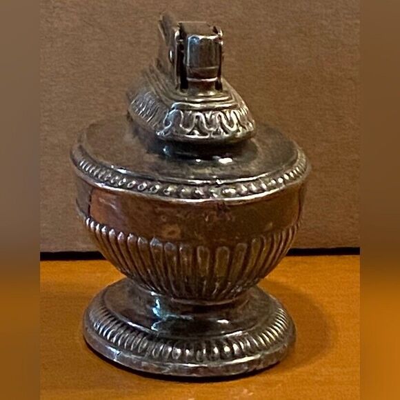Ronson | Other | Vintage Mcm Ronson Table Top Lighter Queen Anne Silver ...